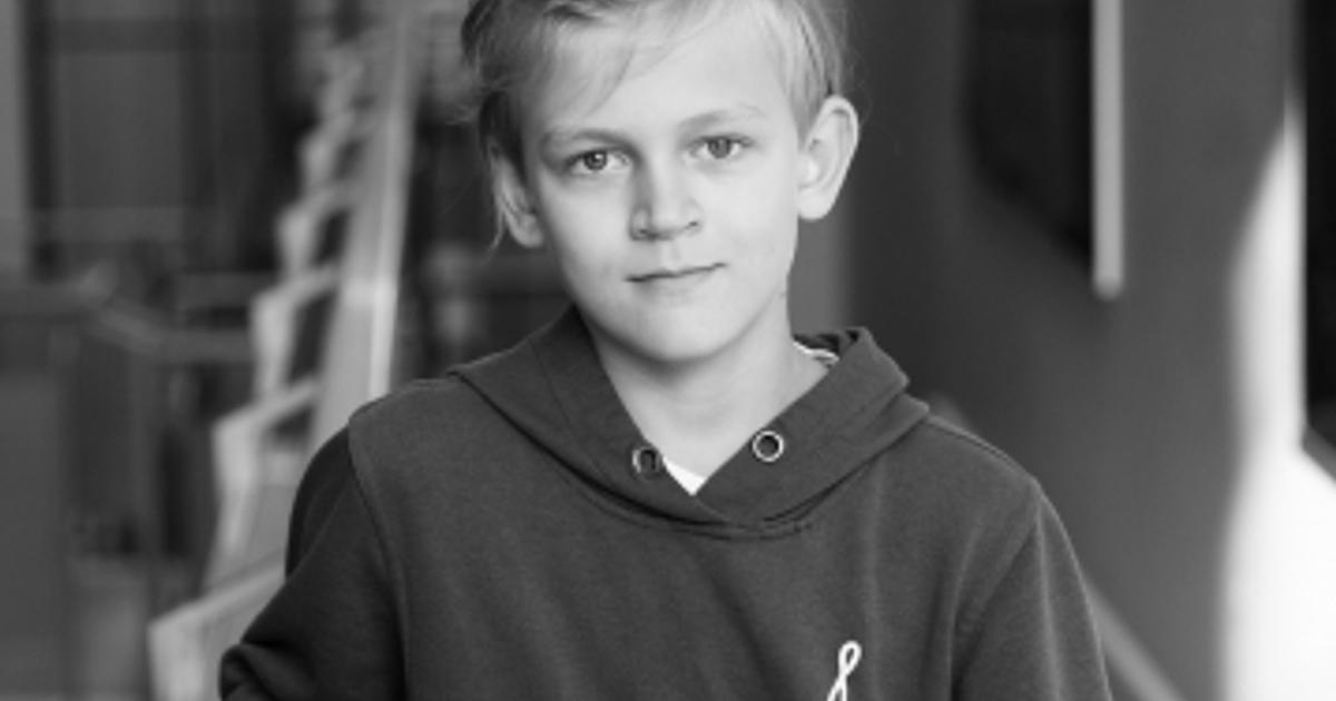 Izrades.lv | Jānis Jansons | Dziedātājs