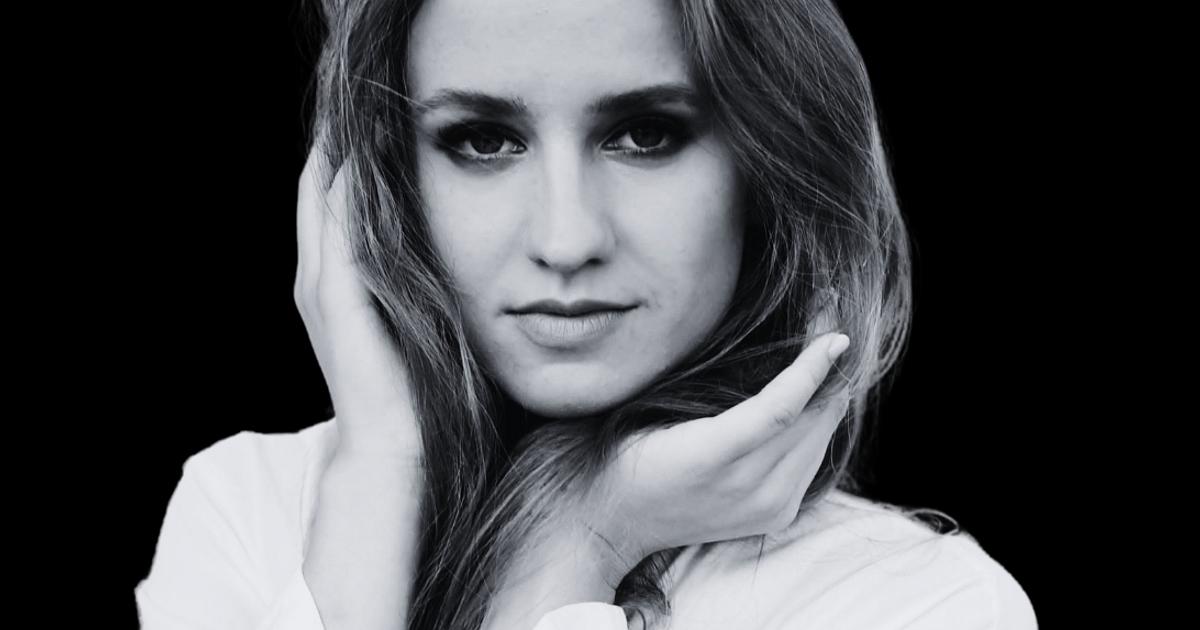 Izrades.lv | Laura Erdlāne | Aktrise